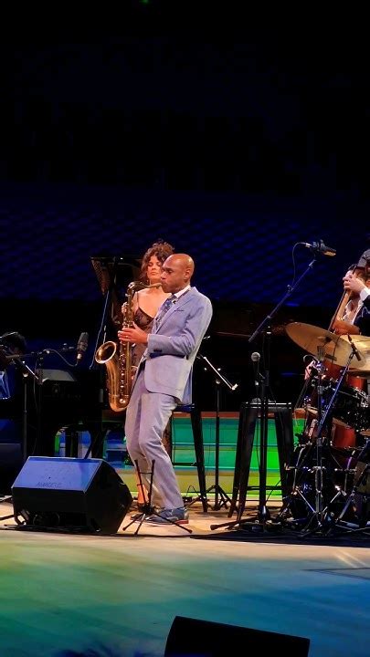 Joshua Redman Saxophone Solo Chicago Blues Live In Paris Youtube