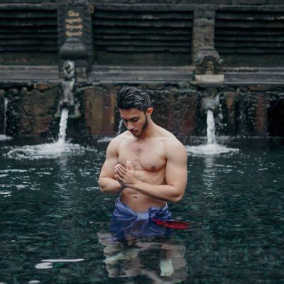 Cowok Cowok Halu On Twitter Kontol Abang Ipar Lg Tidur Siang Gue Telanjangin Kulum Jangan