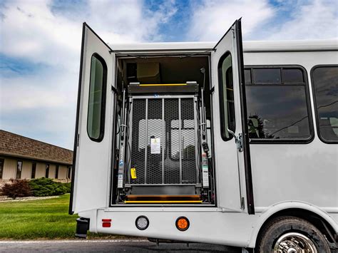 2024 Startrans Senator Ii Chevrolet 12 Passenger And 2 Wheelchair
