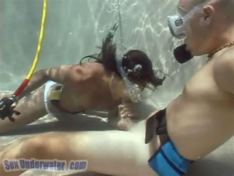 Hard Underwater Video Sex Without Air Page 18
