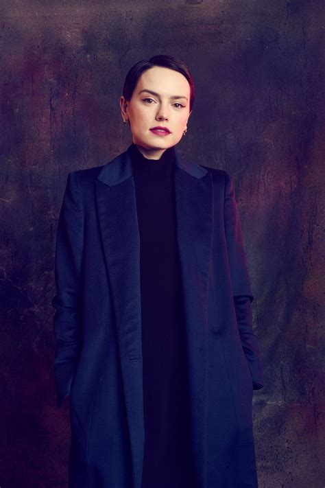 Daisy Ridley Style Clothes Outfits And Fashion Celebmafia