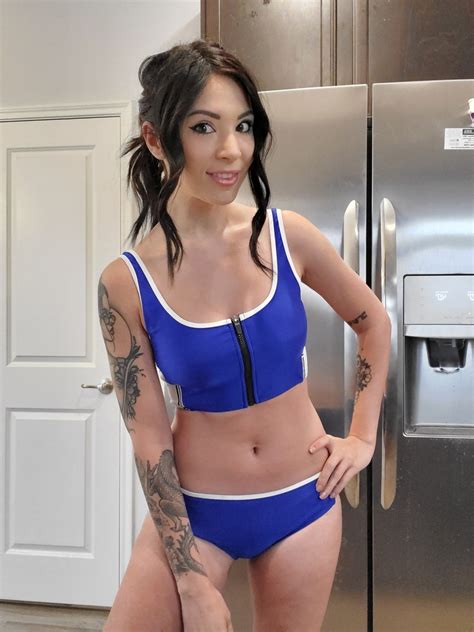 Picture Of Melonie Mac