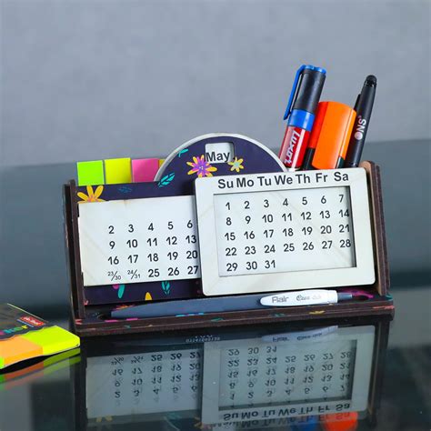 Kaameri Bazaar Floral Design Wooden Desktop Organizer Calander With Pen