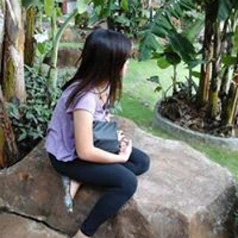 Stream Roxanne Macabangon Music Listen To Songs Albums Playlists