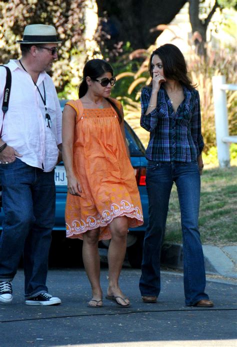 Mila Kunis On The Set Of Extract In Los Angeles • Celebmafia