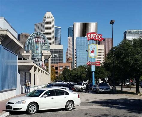 An Insider S Guide To Shopping At The Midtown Houston Spec S