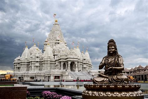 Robbinsville Akshardham Largest Hindu Temple