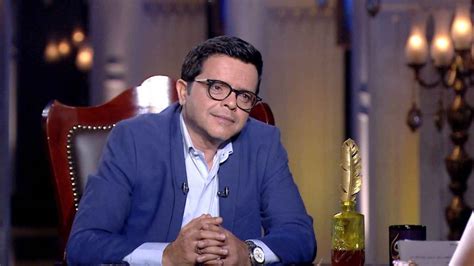 ظهور محمد هنيدي على كرسي متحرك يثير قلق متابعيه ما القصة‎؟ إرم نيوز