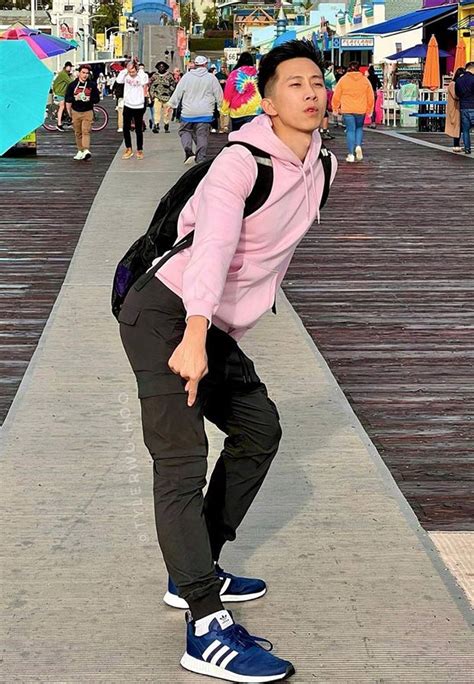 Tyler Wu หนุ่มหล่อเร้าใจ กล้ามแน่น โดนใจสุดๆ