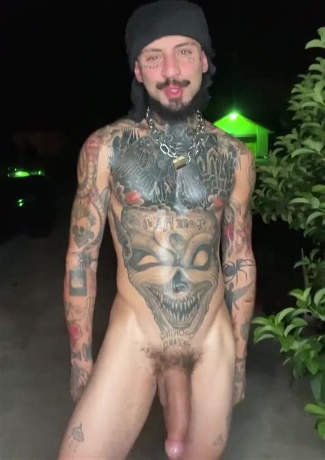 Tattooed Hunk Ripping Underwear Twittervid