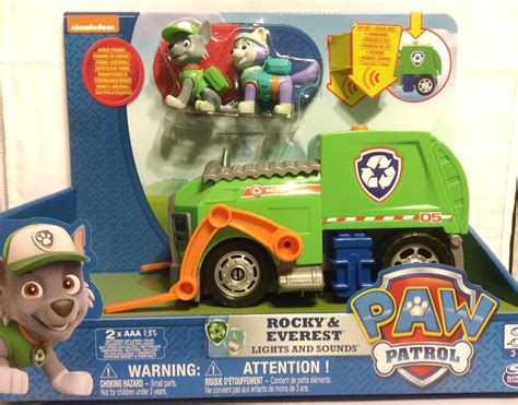 Nickelodeon Paw Patrol Rocky And Everest Lights And Sounds Poseable Figures