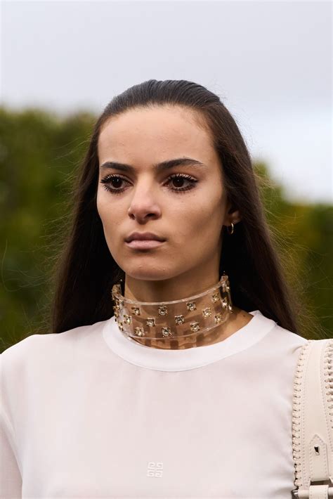 Chokers And Necklaces Spring 2023 Fashion Trend The Impression
