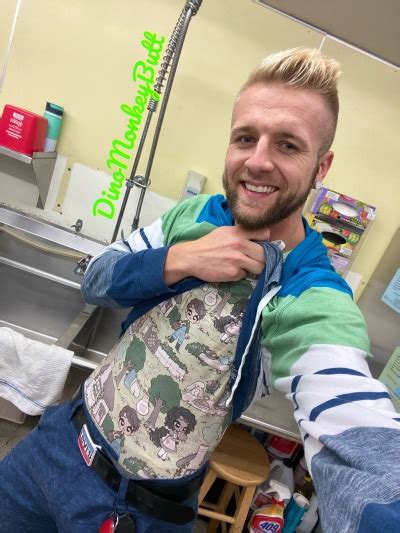 🤗👶🏼🤷🏼‍♂️ Sometimes A Onesie Is Just So Cozy I Wear Tumbex