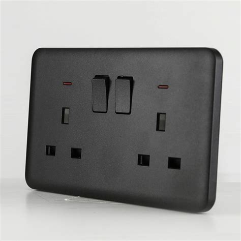 Double 13A Switched Socket With LED Indicator Wenzhou Hermano Electric Co Ltd