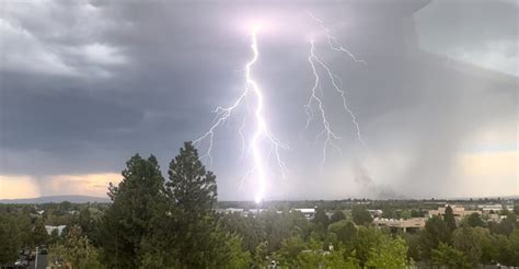 Thunderstorms Rattle Central Oregon Causing Power Outages Across Bend