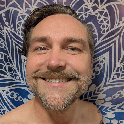 Daniel Chambers Dannychambers42 Snapchat Verhalen Spotlight En Lenzen