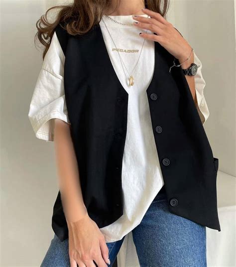 10 مدل جلیقه شیک دخترانه که هم برای نوروز و هم برای مهمانی‌ها مناسبند