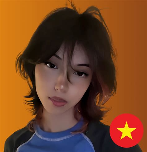 Qui Est Sarah Alias Sanymaa Favikon