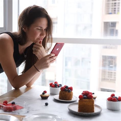 Makarova Daily Threads Say More