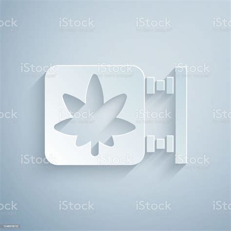 종이 는 회색 배경에 고립 마리화나와 대마초 상점 아이콘을 잘라 의료 대마초를 저장 흡연을위한 장비 및 액세서리 종이 아트 스타일입니다 벡터 일러스트레이션 3차원 형태에