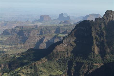 Landschaft Der Simien Berge In Äthiopien Stockbild Bild Von Wiesen Afrika 82713011