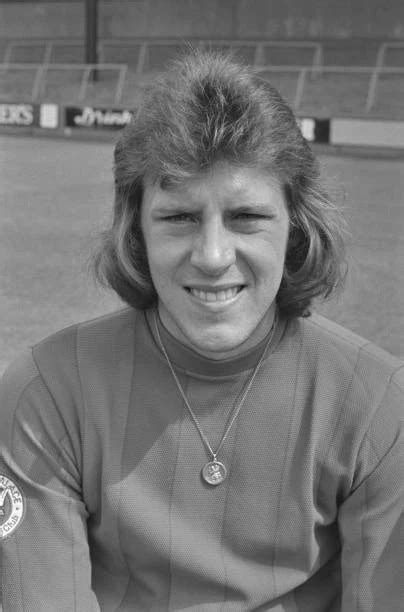 English Footballer Dave Swindlehurst Of Crystal Palace Fc 1974 Old