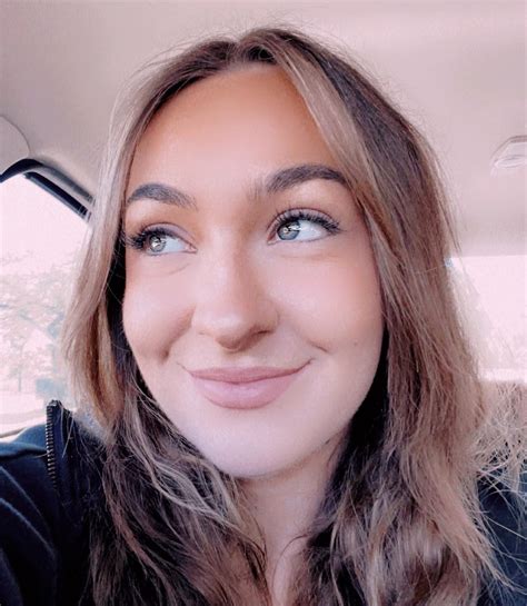 Meet Lauren 🤍🌙 “i Gamma Phi Beta Oakland University