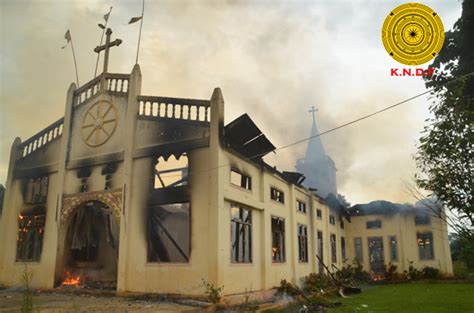 미얀마 민주주의 네트워크 [미얀마 뉴스 업데이트] 군부 병력의 무차별 포격과 방화로 꺼잉니 Karenni 주 디머소 Demoso 에 있는 카톨릭 성당 잿더미로 변해 소수