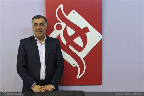 نیکنام حسینی‌پور باید اندوخته‌ها را از دل هنرمندان پیشکسوت بیرون کشید