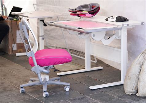 Төв талбайд хичээлийн шинэ жилийн нэгдсэн худалдаа гарч байна