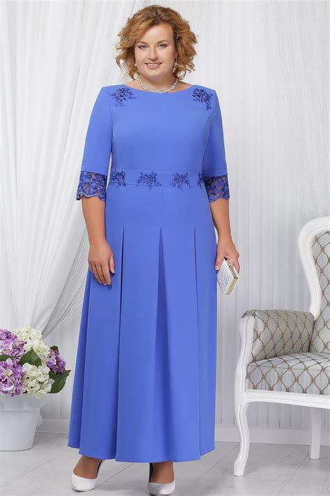 Платье женское полуприлегающего силуэта отрезное по линии талии со вставкой в виде пояса