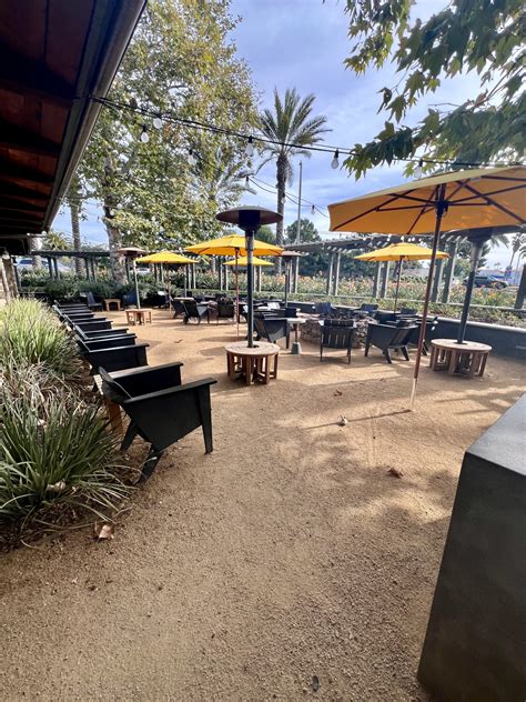 Gulfstream Restaurant Newport Beach Always A Local Favorite For