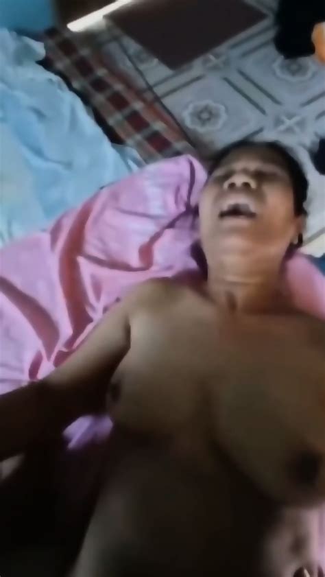 Hari Terakhir Mudik Dirumah Bude Pagi Pagi Diajak Bude Ngentot Eporner