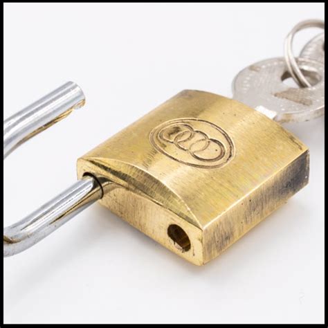 Tri Circle 25mm Brass Padlock — C Booth And Son