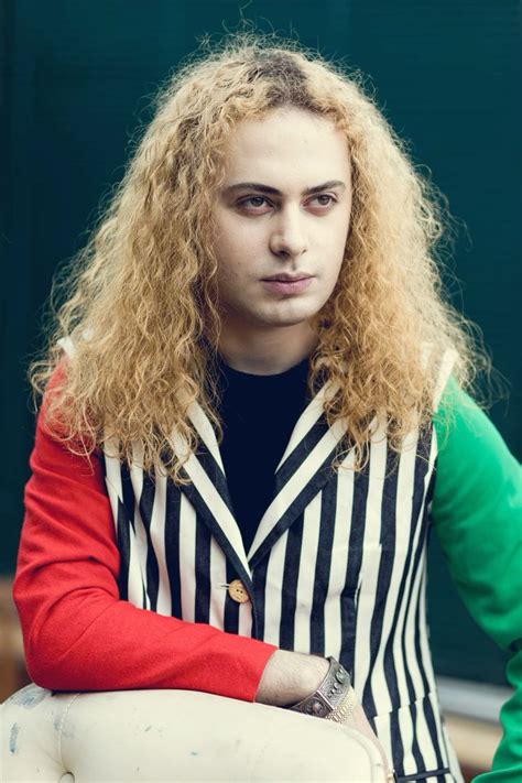 Giorgi Beriashvili • Artist • Singer • Model • Designer En 2024