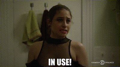 Yarn In Use Broad City 2014 S04e03 Just The Tips Video S By