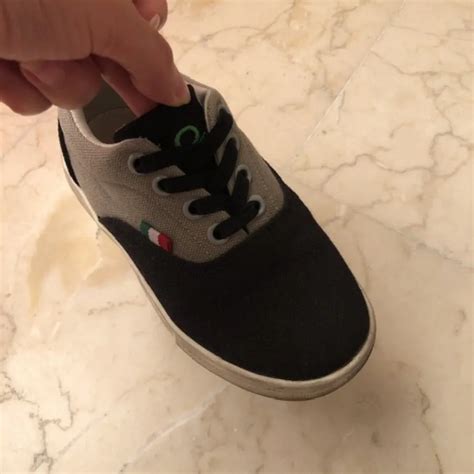 کمدا قیمت و خرید کفش پسرانه بنتون طرح بند رنگ سرمه ای سایز 27