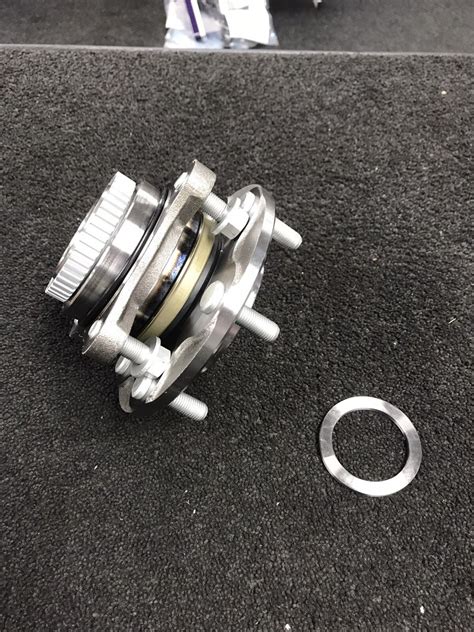 Front Hub Motor Kit 2 X For Toyota Hilux Ggn25r Kun26r 05 Front Wheel