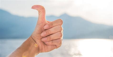 What Is Hitchhikers Thumb—and Should You Be Concerned