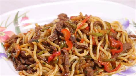 Удон гоймонтой хуурга Эзэгтэй та хүүхдээ цэцэрлэгээс авах хоол ундны зүйлс цуглуулж дэлгүүр