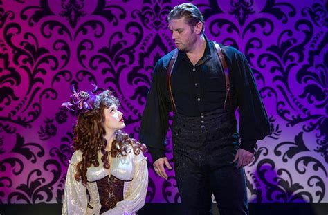 Theater Review The Scarlet Pimpernel Can “hold Their Heads Even Higher