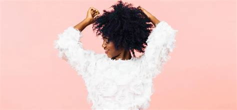 How To Comb And Maintain Kinky Curly Weave Nadhiraworld Com