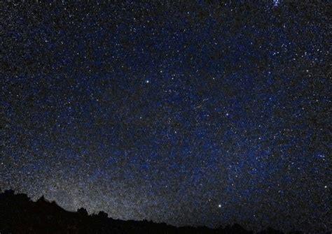Starry Night Sky Wallpapers Hd Wallpaper Cave