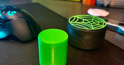 Simple Parametric All Purpose Cylindrical Case By The Retro Relic