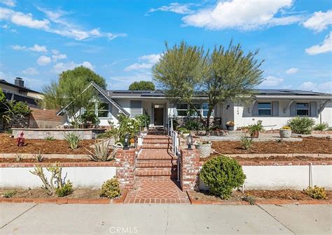 17151 And 17149 W Lassen St Northridge Ca 91325 Zillow