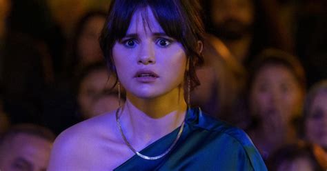 Selena Gomez And Nick Jonas Kissing