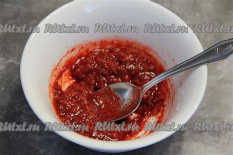 Курица целиком на банке с водой в духовке 8 фото в рецепте