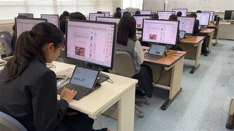 1年生情報Ⅰの授業でプログラミング学習がスタートしました topic愛媛大学附属高等学校