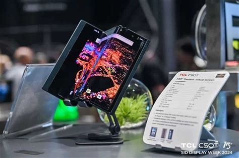 TCL Introduces The World S First Triple Folding Phone Gagadget Com