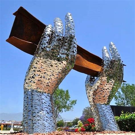 Mondays Monument Reflect Rosemead California Susanives